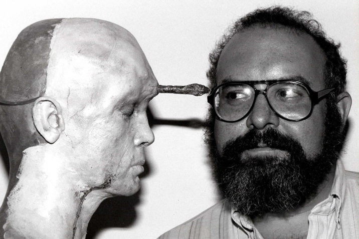 Muere Stuart Gordon, leyenda del fantástico y director de 'Re-Animator ...