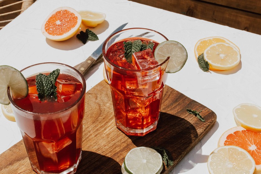Siete ideas para cambiar tus refrescos azucarados por agua con sabor
