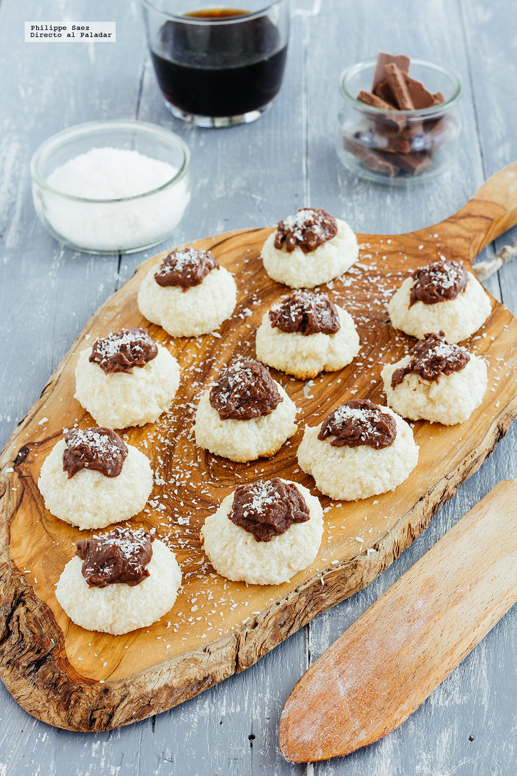 Cómo hacer bolitas de coco y chocolate: receta de cocina fácil ...