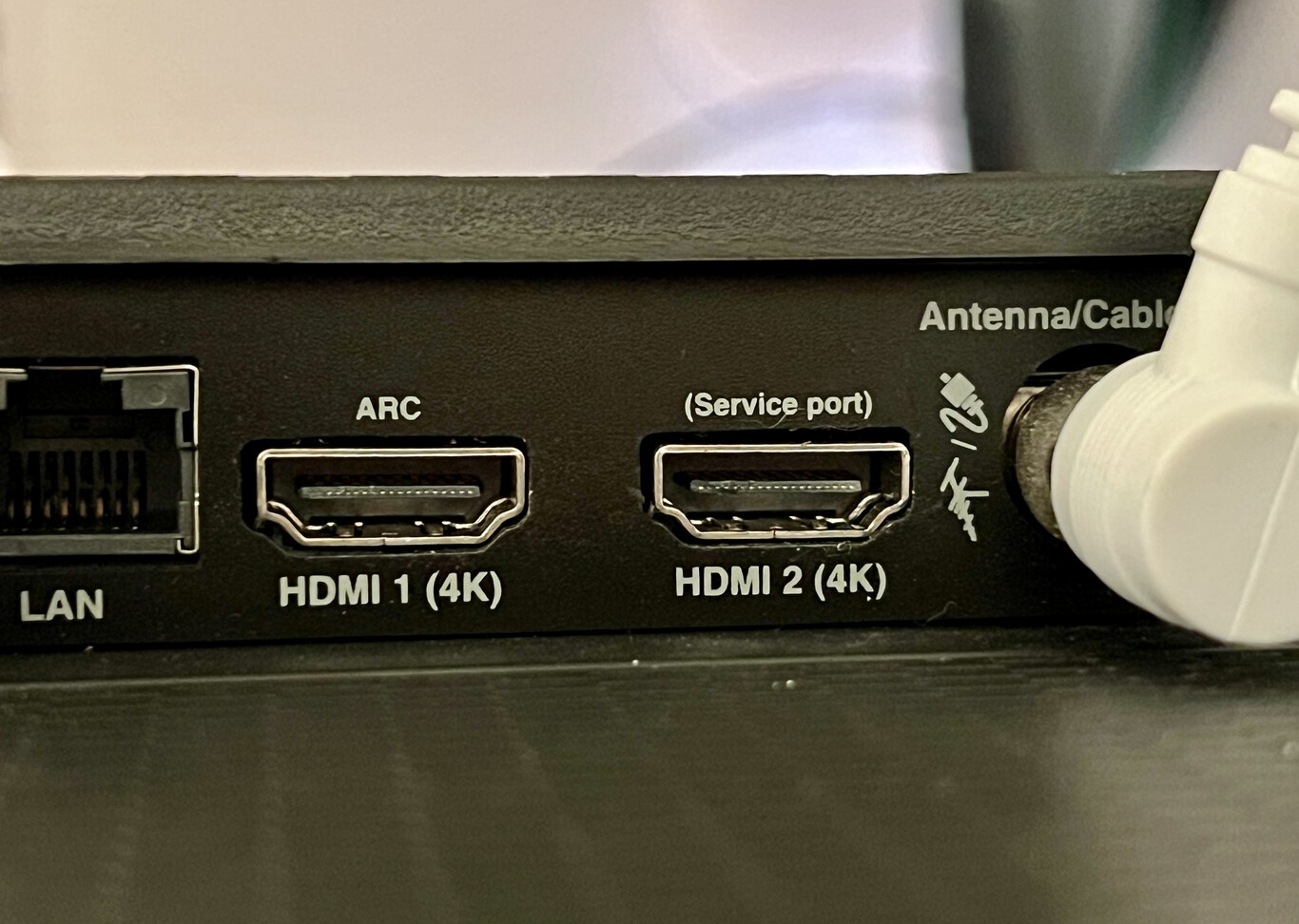 Tu smart TV tiene diferentes puertos HDMI: para qué sirve cada uno y ...