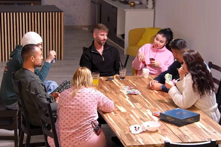 'La casa de los gemelos 2' hipnotiza con un caos incontrolable. Un ...