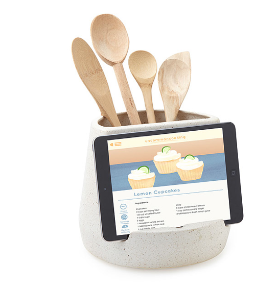 Admitámoslo, la tablet se ha convertido en compañera inseparable en la ...