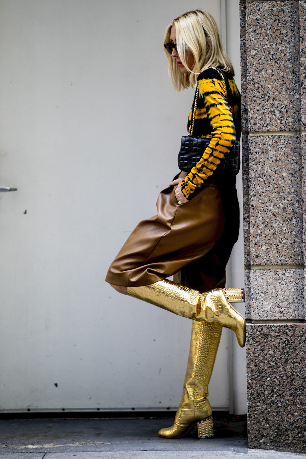 Estas son las botas doradas de Chanel que han conquistado al street style