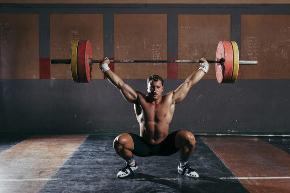 Sentadillas por encima de la cabeza u overhead squats: todo lo que ...
