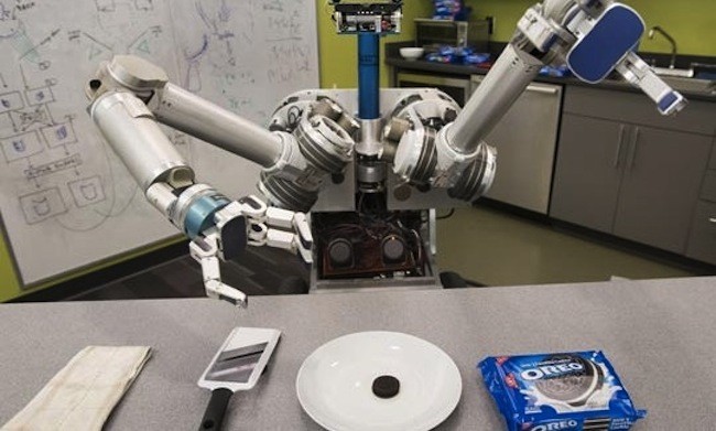 Herb, el robot que separa galletas Oreo