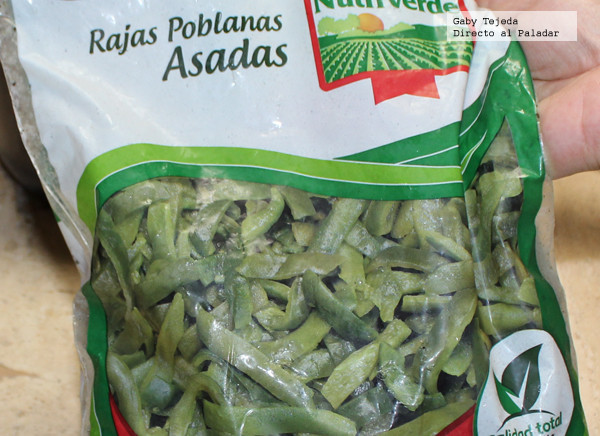 Receta: Rajas de chile poblano con elote y crema