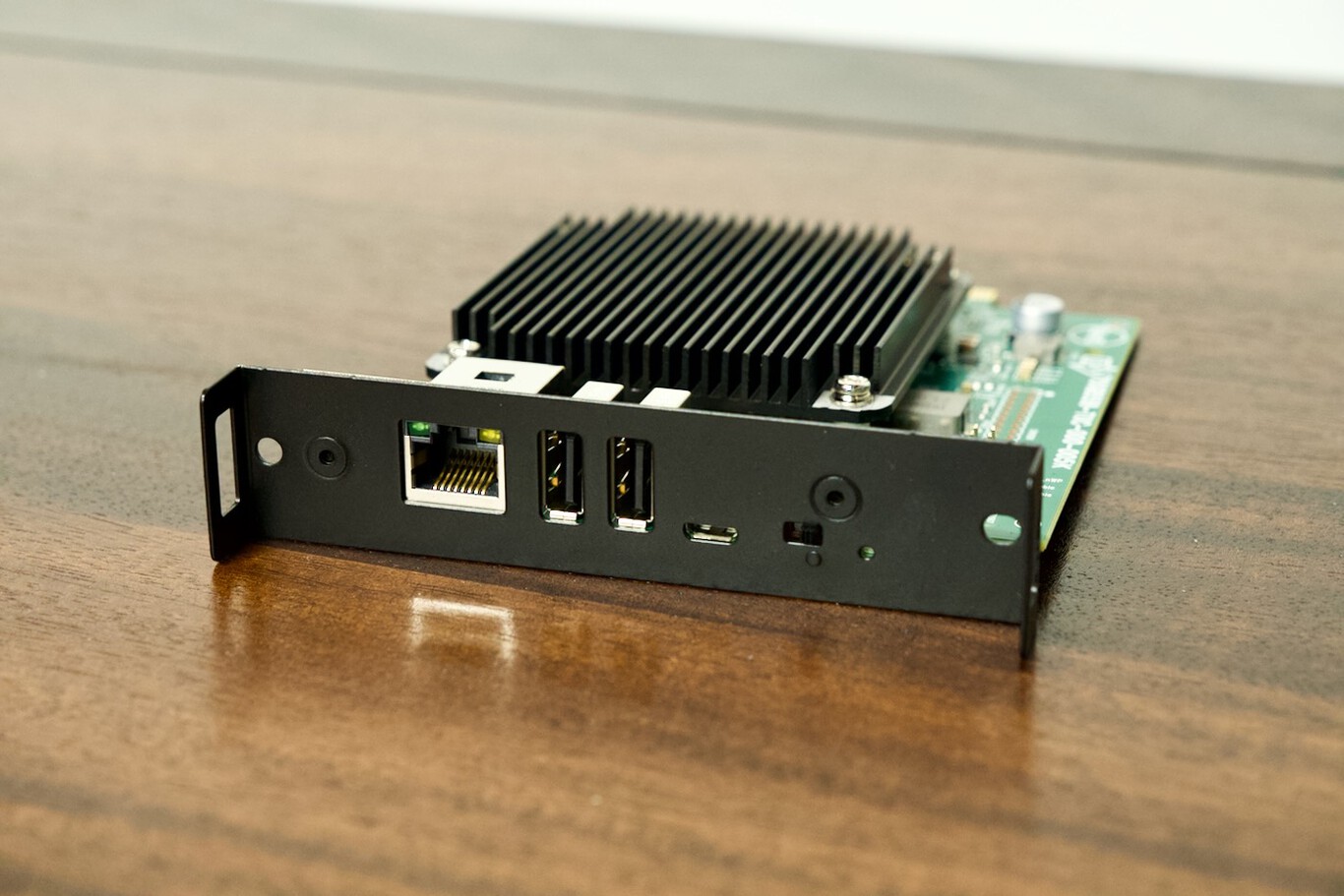 "Una TV que no es una TV": así es posible transformar en una Smart TV ...