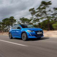 Probamos el Peugeot e-208, un coche eléctrico que convence por su ...