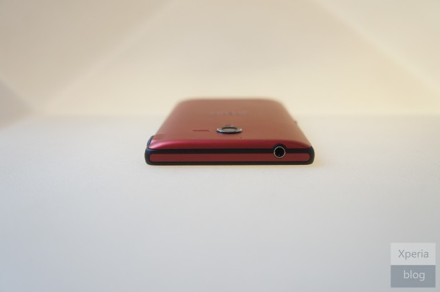 Sony Xperia ZL se deja ver también en rojo