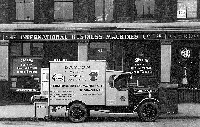 100 años de IBM I: De las máquinas de escribir a la arquitectura de ...