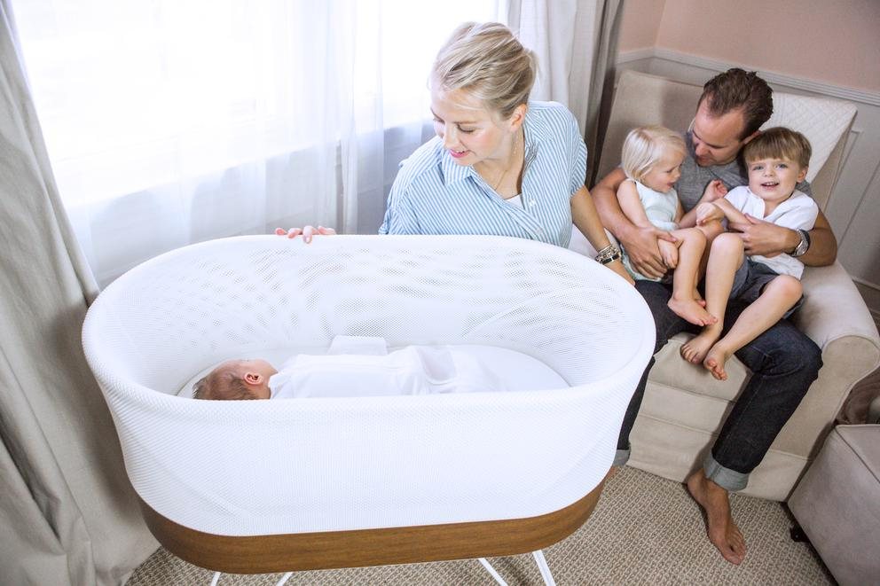 Esta cuna "inteligente" con wifi y sensores intenta dormir al bebé ...