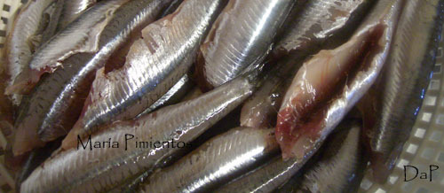 Pescado o "pescaito" frito con ensalada. Receta