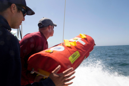 La Guardia Costera de Grecia elige al robot salvavidas EMILY para ...