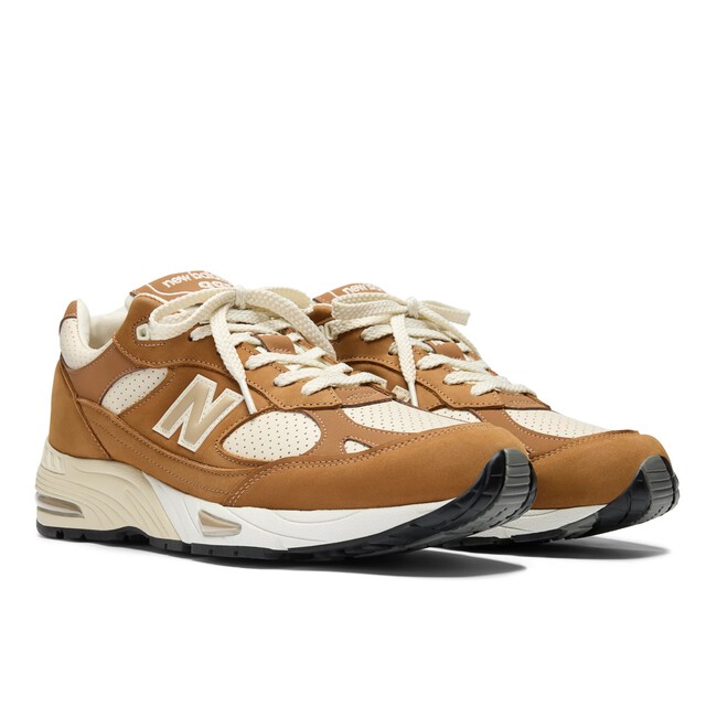 New Balance ha lanzado sus zapatillas color espuma de latte que le ...