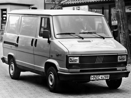 Fiat Ducato: 35 años dando guerra en innumerables batallas y variantes