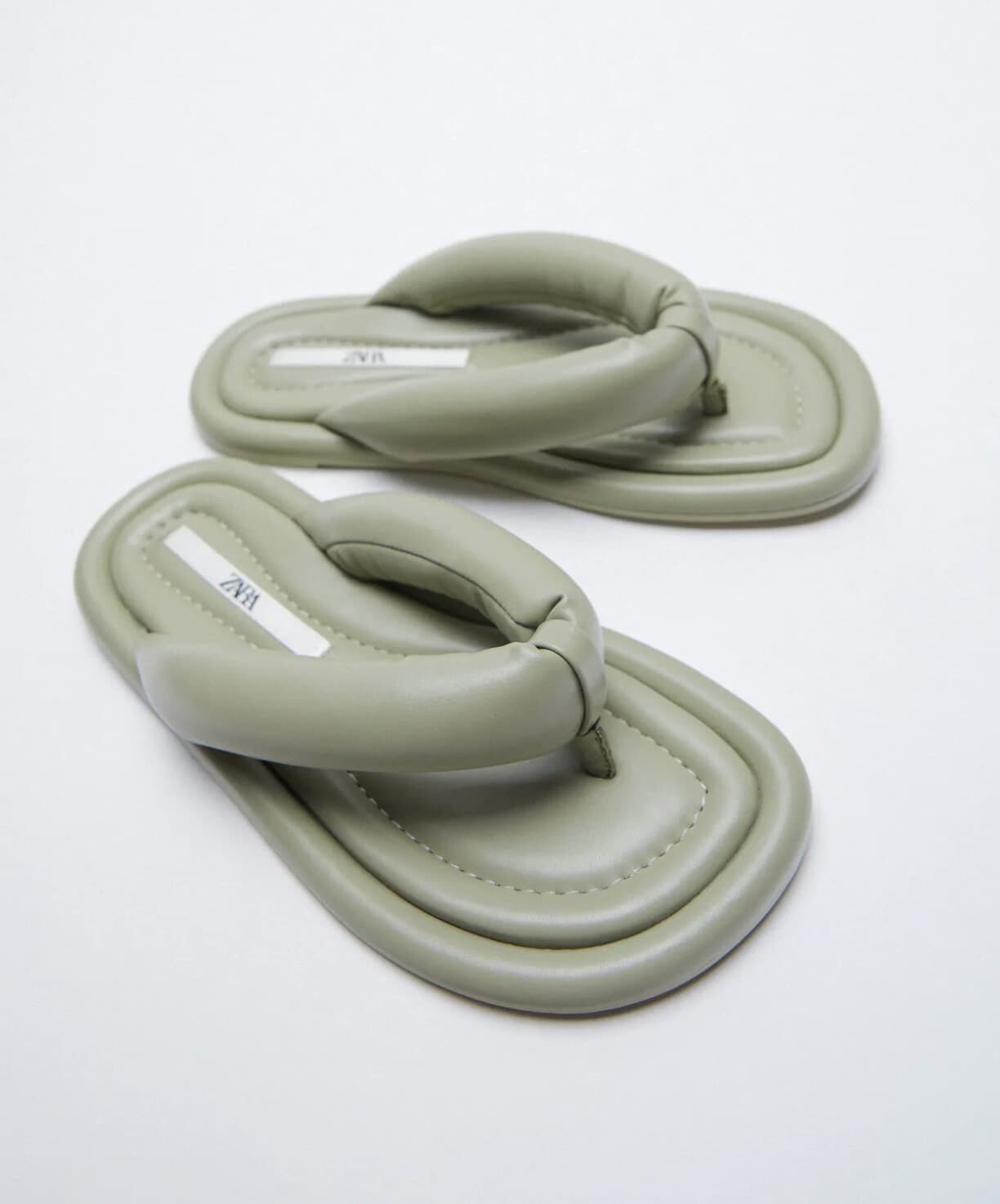 Las sandalias tipo sumo son tendencia y no tendrás que luchar ni pesar ...