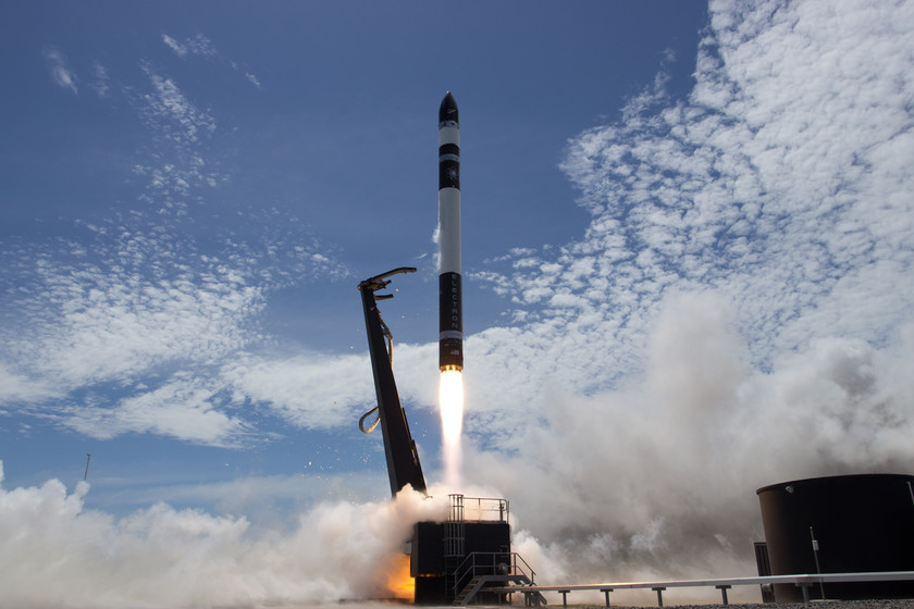 Rocket Lab envía su primer cohete al espacio: pequeño, eléctrico y con ...