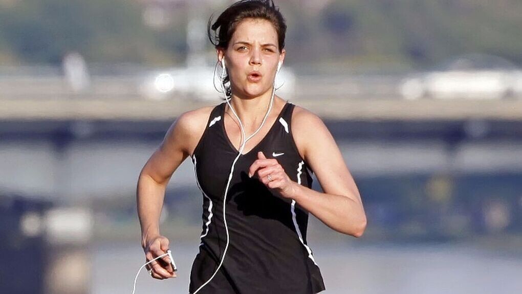 Conocemos la rutina de ejercicios de Katie Holmes: sin complicaciones ...
