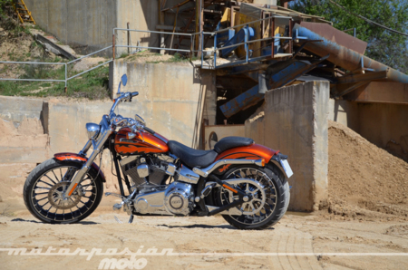 Harley-Davidson CVO Breakout, prueba (valoración, ficha técnica y galería)