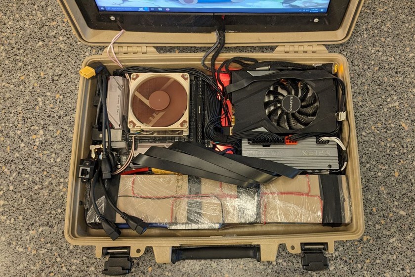 Montó su PC Gaming en una maleta a prueba de bombas que usa el ejército ...