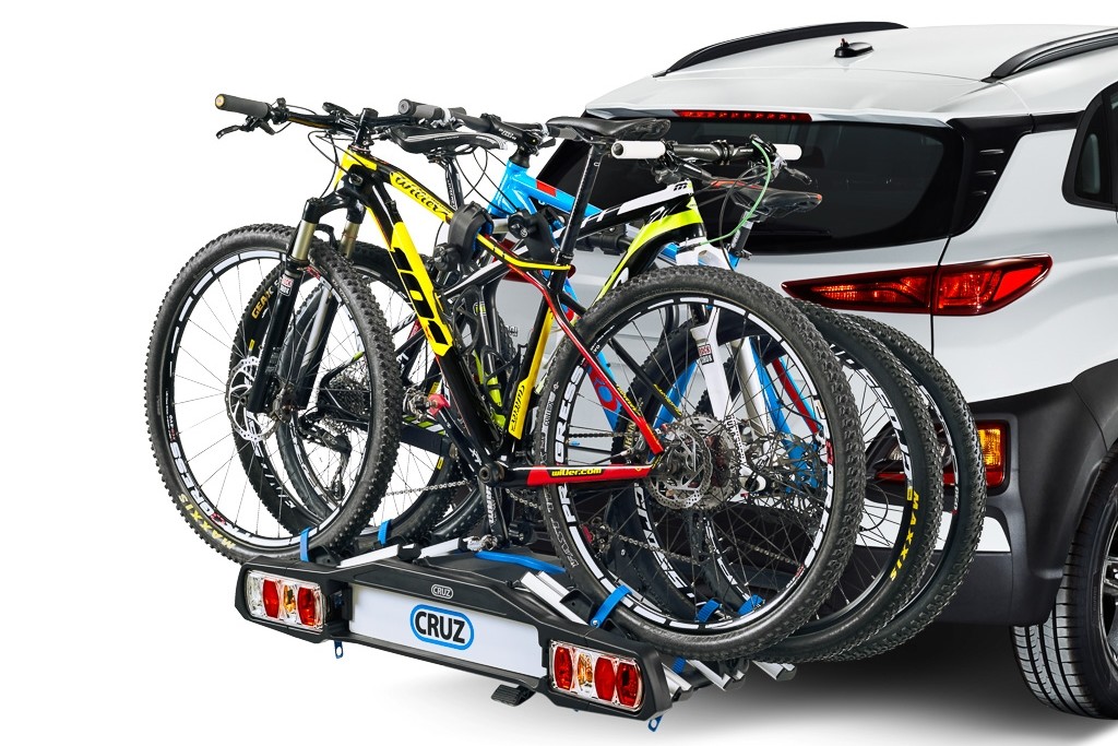 ¿Cómo llevar la bici en el coche de forma segura y legal?