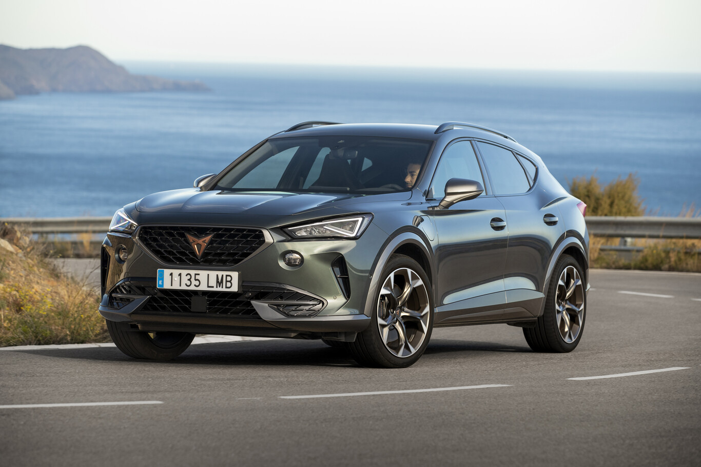 Probamos el CUPRA Formentor e-hybrid: tacto de SUV deportivo, hasta 59 ...