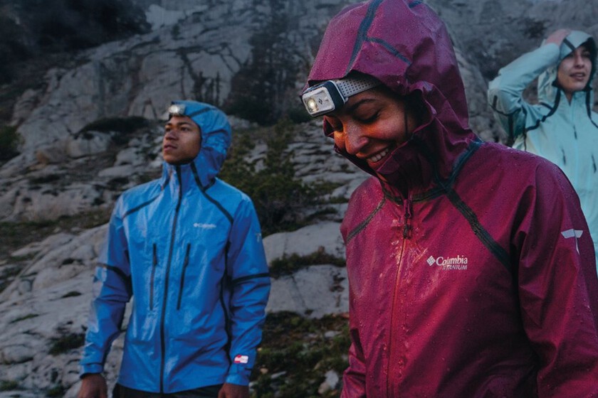 Sprinter vuelve a retar a The North Face con esta chaqueta impermeable ...