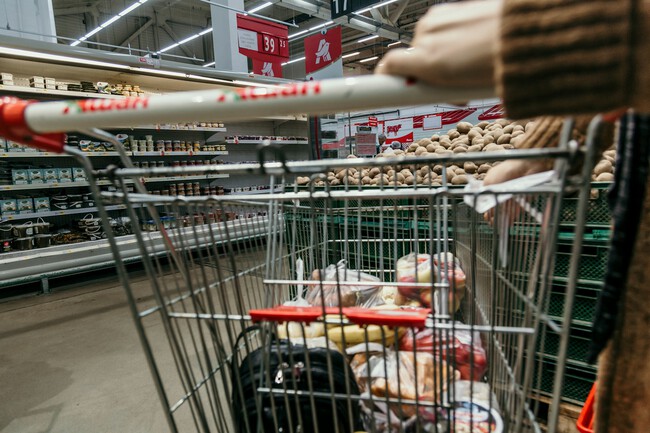 Si vives en Andalucía tienes 220 euros de ayuda para hacer la compra ...
