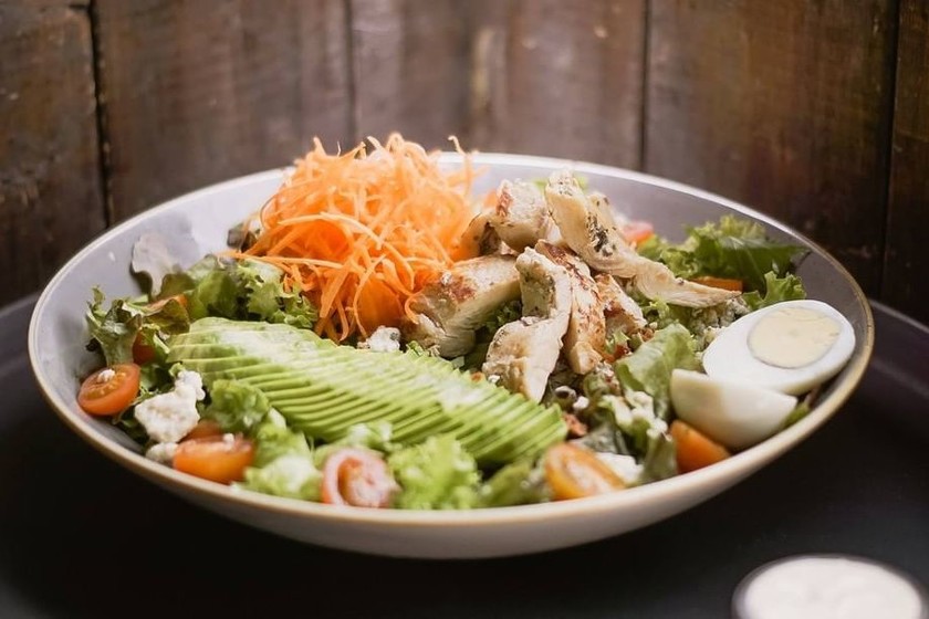 Ensalada Cobb: una receta con leyenda para consumir en ocasiones especiales