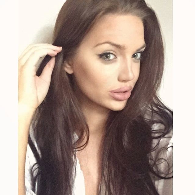 Conoce a la doble de Angelina Jolie que está arrasando en Instagram ...