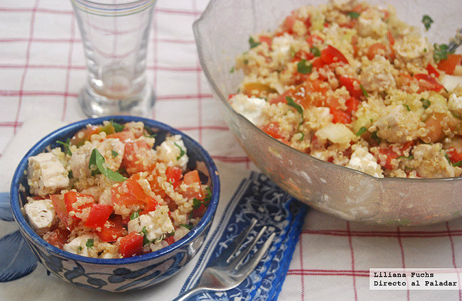 Ensalada de quinoa con pollo. Receta de cocina fácil, sencilla y deliciosa