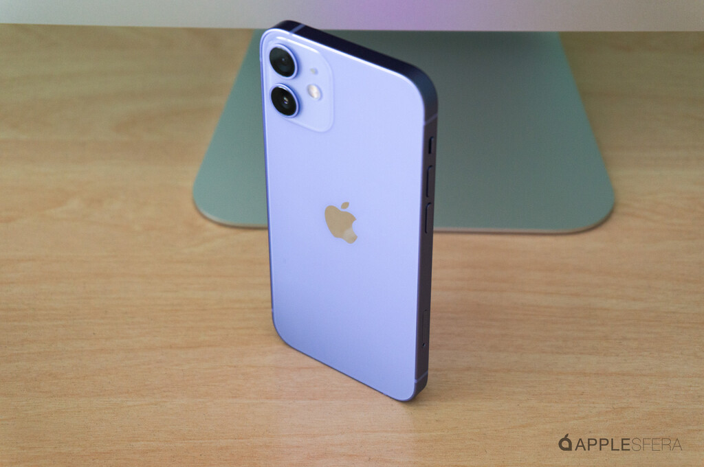 iPhone 12 mini en color púrpura, así es en imágenes