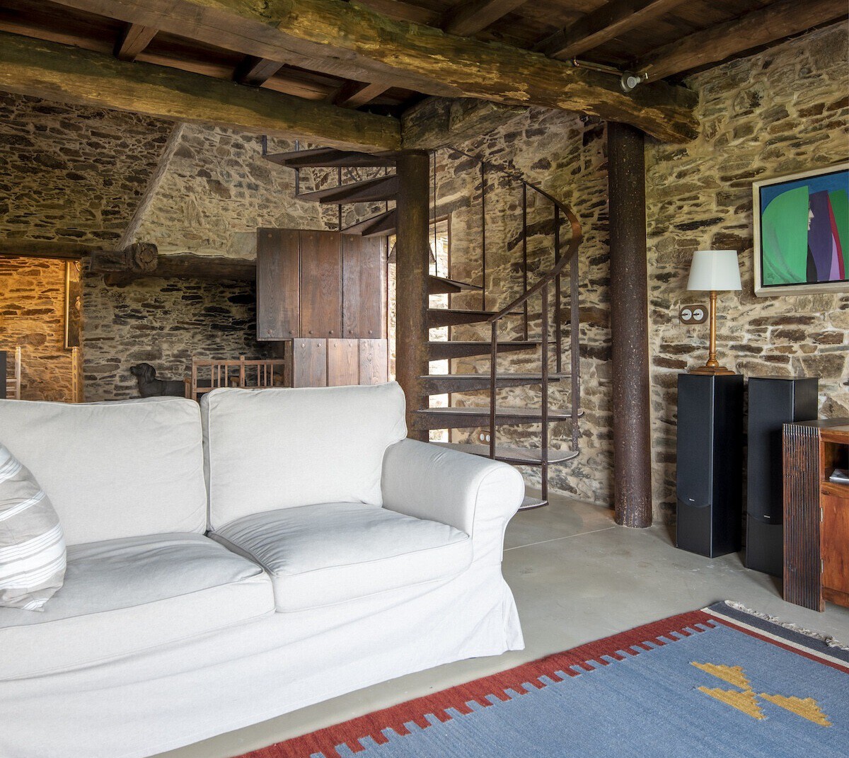 Así se transformó un establo gallego en una preciosa casa rural de diseño