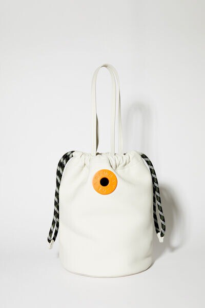 El bolso Logo Chimo de Bimba y Lola será tendencia pura esta primavera ...