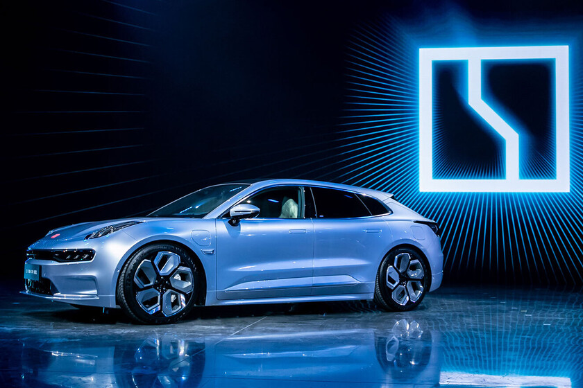 El Zeekr Geely 001 es un sedán 100% eléctrico con reconocimiento facial ...