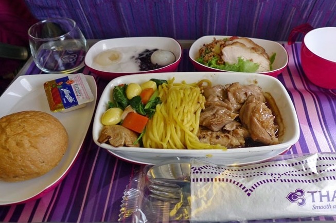 9 cosas que quizá no sabías sobre la comida que sirven en un avión