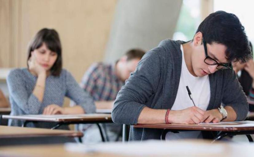 Maestros de educación básica usando internet para enseñar en México ...