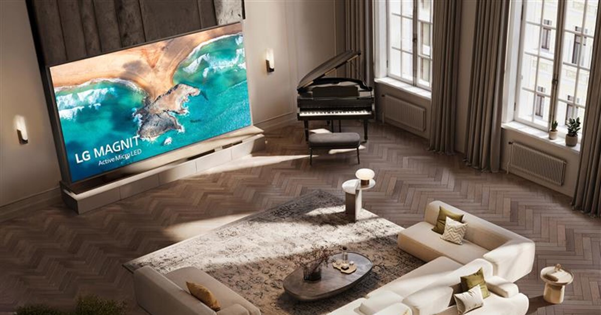 La nueva Smart TV microLED gigante de LG quiere desbancar a los proyectores de cine en casa: 136 ...