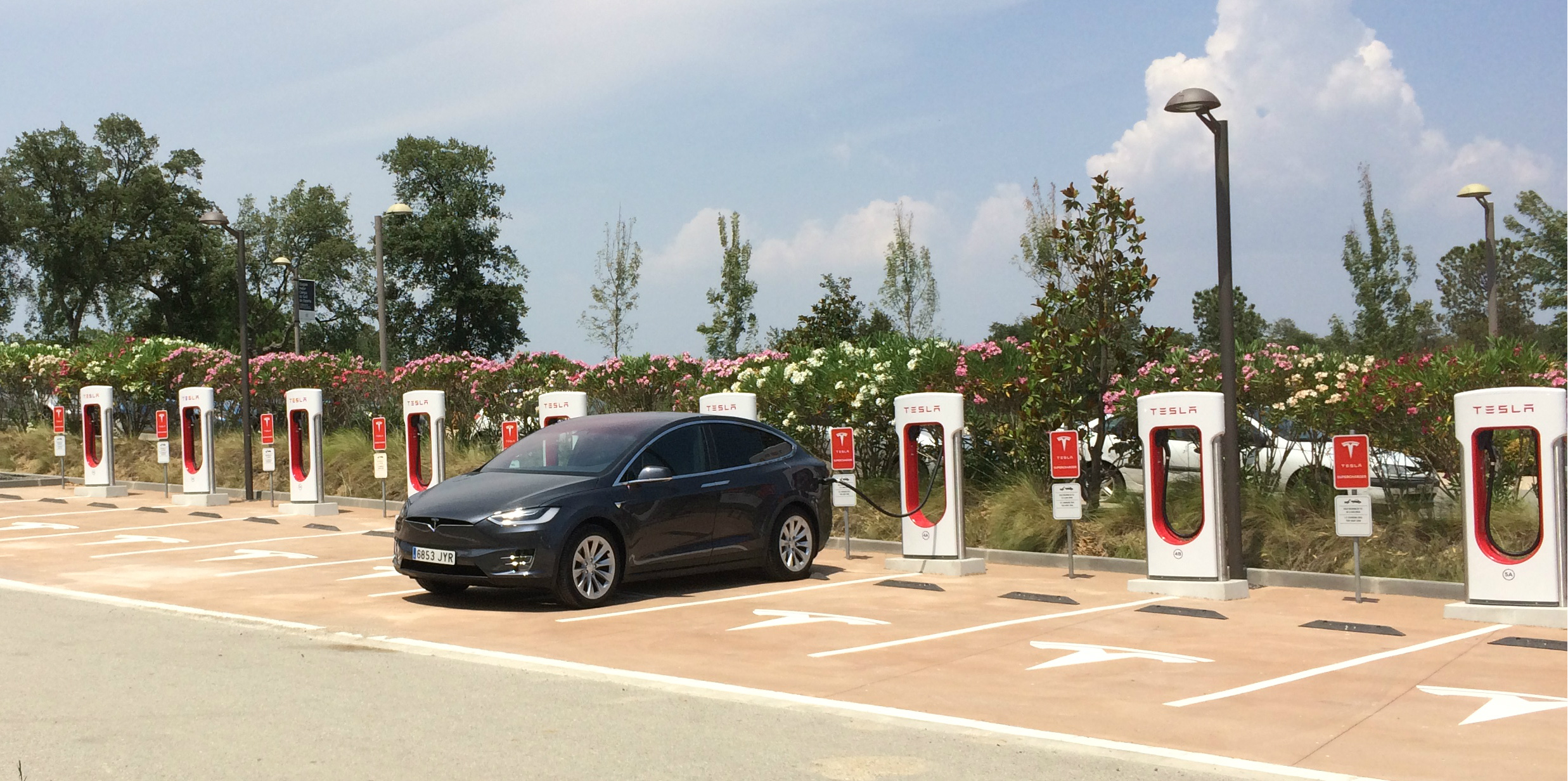 Ya hay 11 estaciones de supercargadores Tesla en España