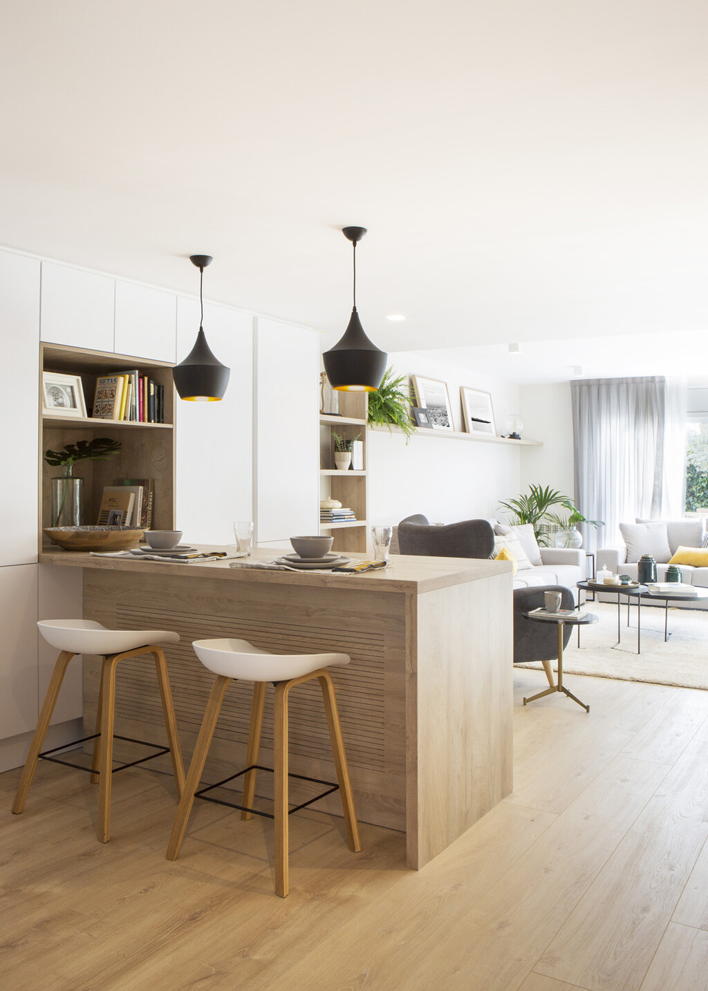 Una reforma en un adosado muy urbano que se adapta a las nuevas ...