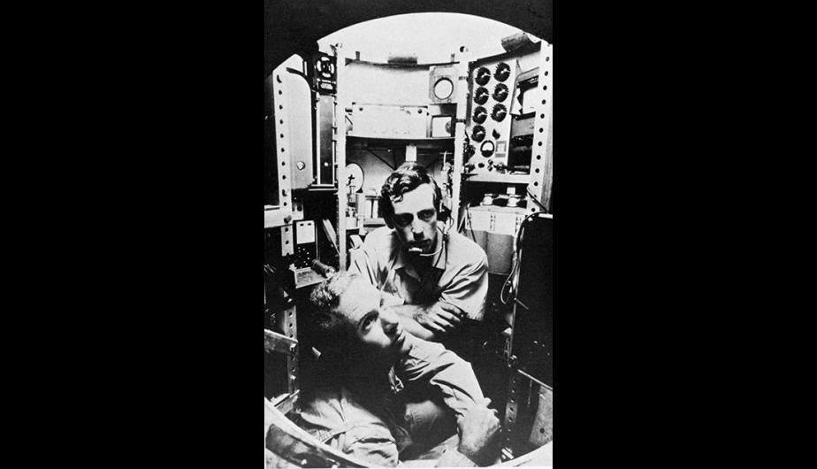 La inmersión más profunda en el océano tuvo lugar en 1960