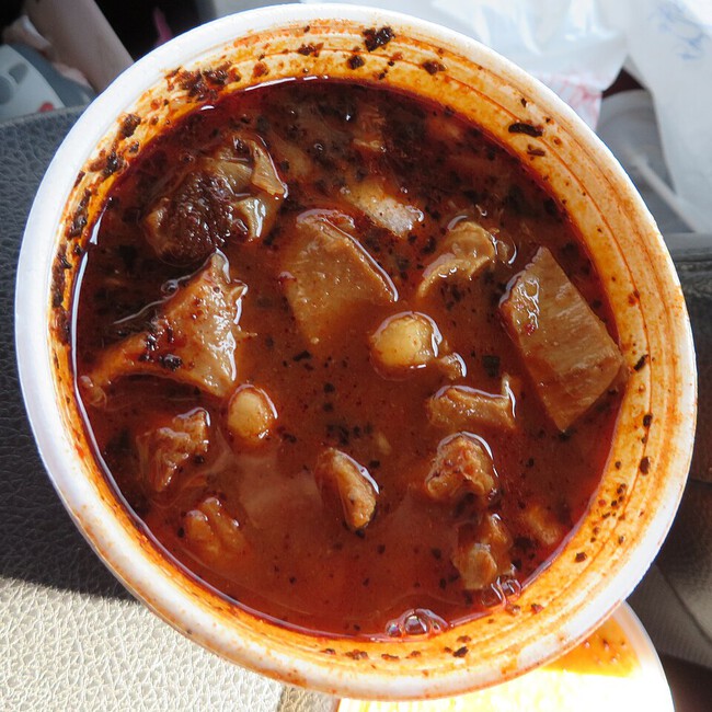 Cómo hacer menudo rojo tradicional: la receta auténtica del chef ...