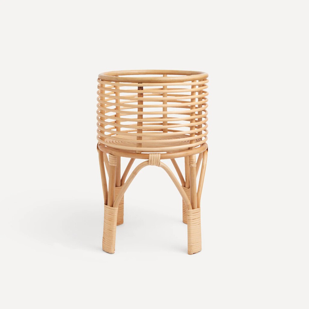 Seis maceteros con pies para dar altura a las plantas de interior y ...