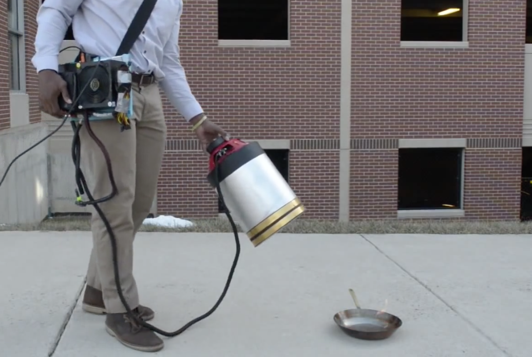 Este extintor de incendios solo usa sonido para apagar el fuego