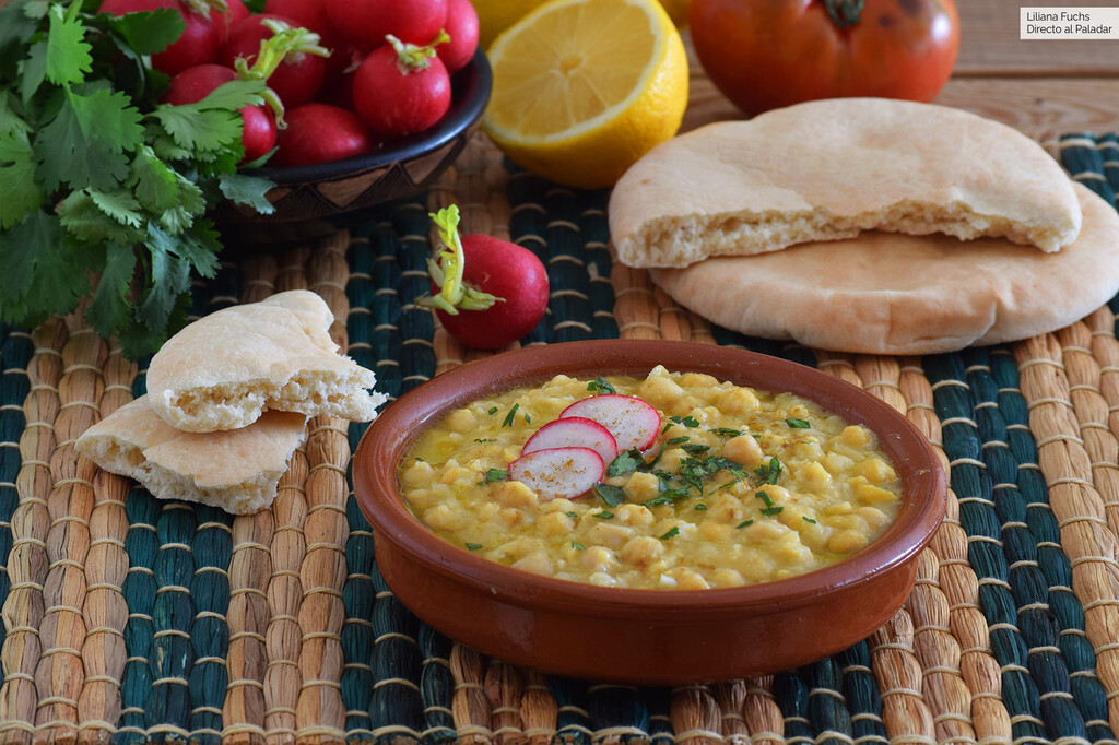 Hummus o garbanzos balila. Receta de cocina fácil, sencilla y deliciosa