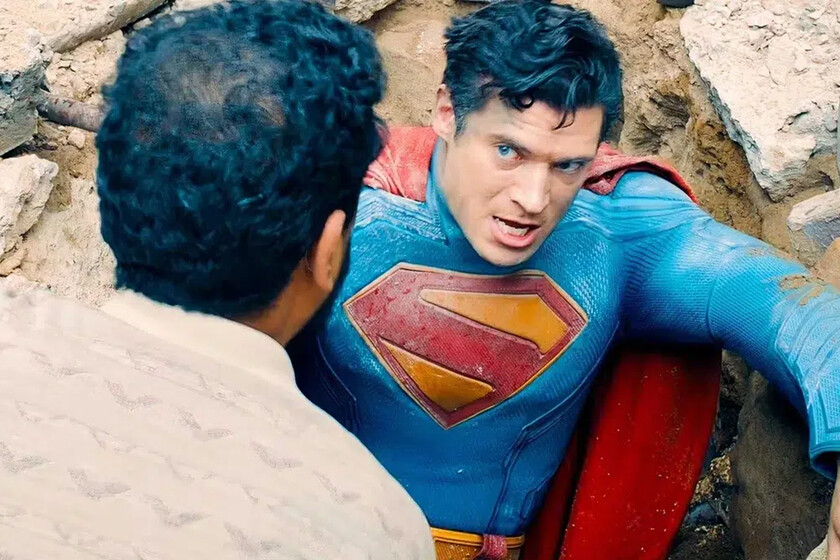 Superman acaba de comerse a un enemigo para derrotarlo y encima era ...