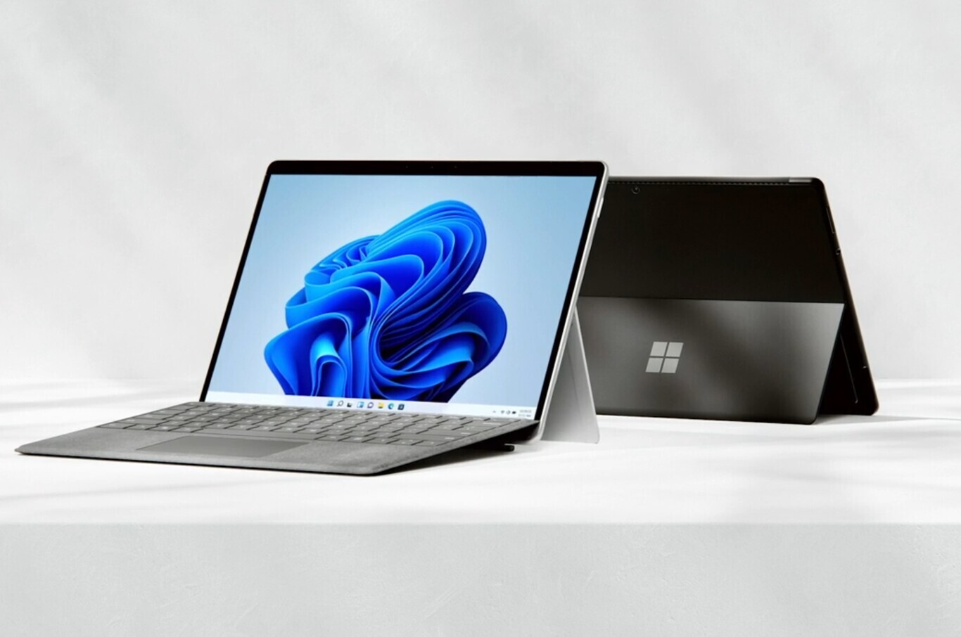 Surface Pro 8, Surface Go 3, Surface Duo 2, Surface Laptop Studio ...