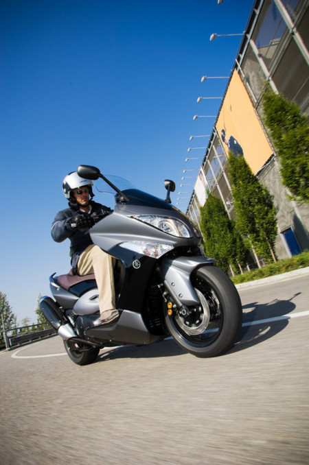 Yamaha T-Max 500 renovada para 2008