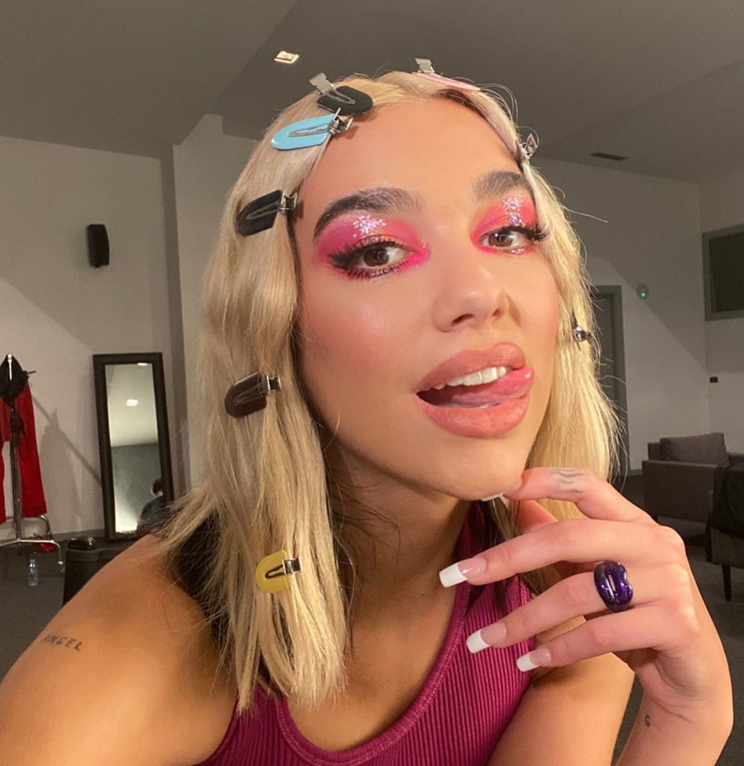 El último videoclip de Dua Lipa, Physical, se viste en colores ...
