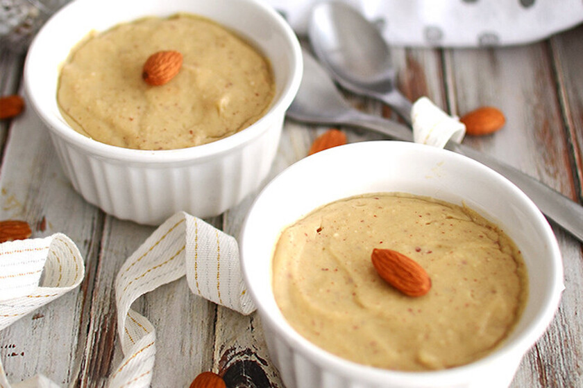 Natillas de almendra al brandy. Receta fácil de postre casero